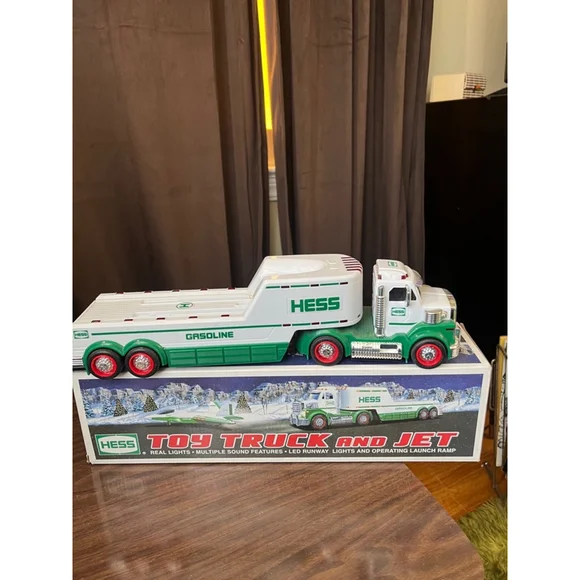 Holiday Tradition Toys Hess 2010 Truck And Jet Set - Collector Edition ...